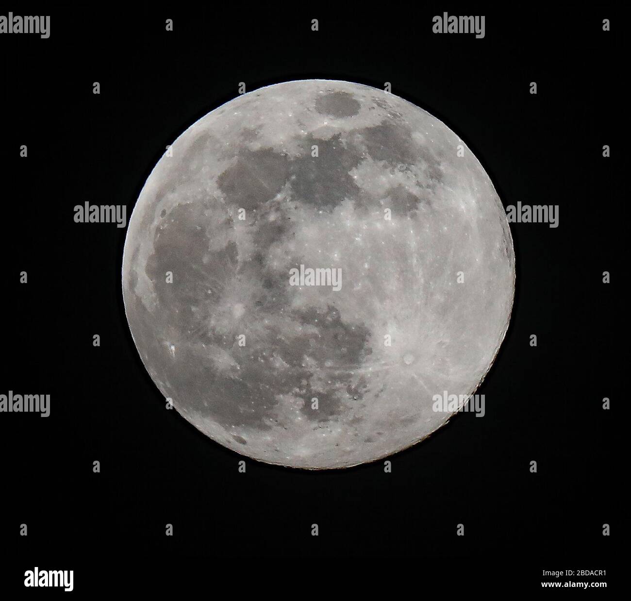 Pachal moon hi-res stock photography and images - Alamy