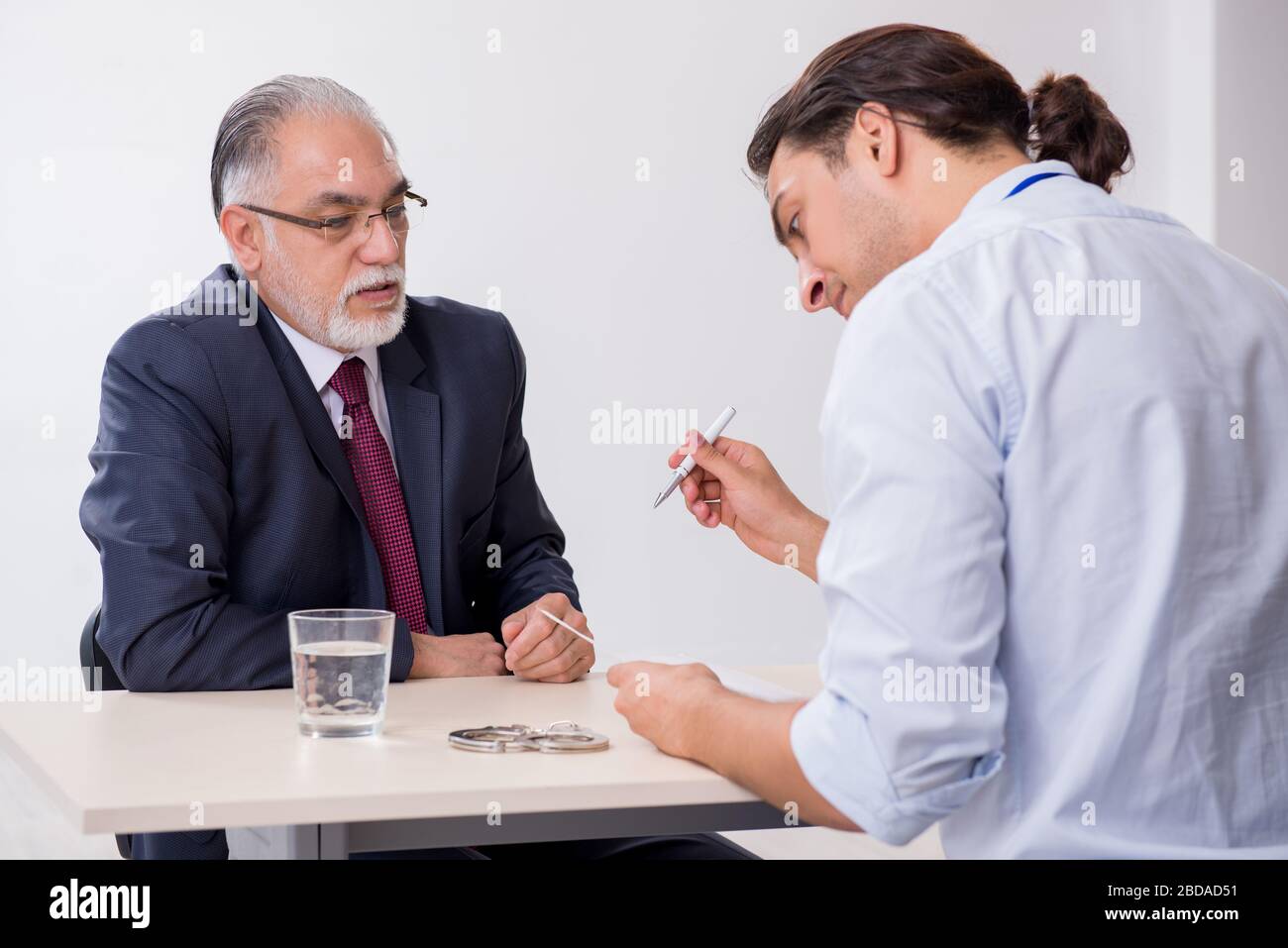 Jail inmate meeting with his lawyer hi-res stock photography and images ...
