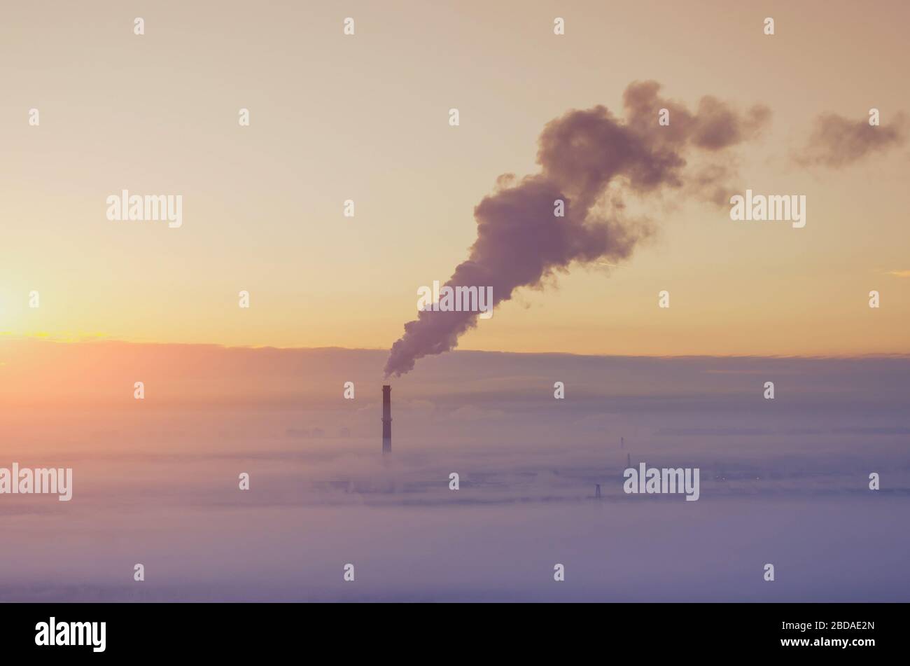 Global warming pollution smog fog gas mist hi-res stock photography and ...