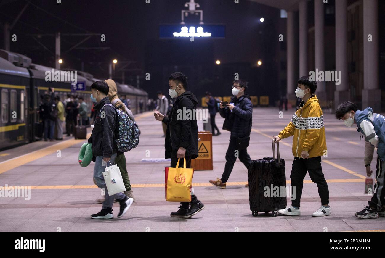 Wuchang railway station hi-res stock photography and images - Alamy