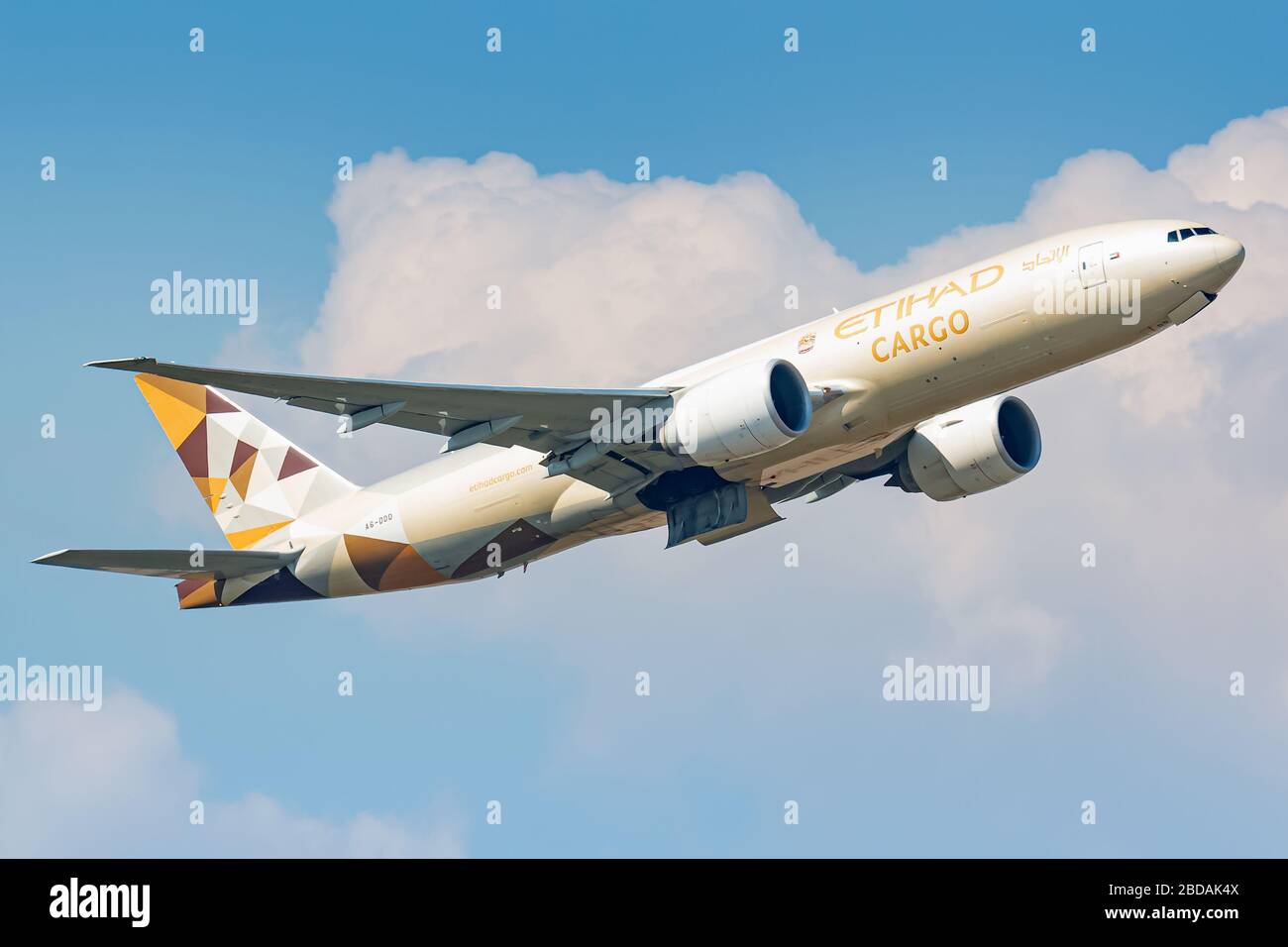 Etihad cargo 777 200 freighter hi-res stock photography and images - Alamy