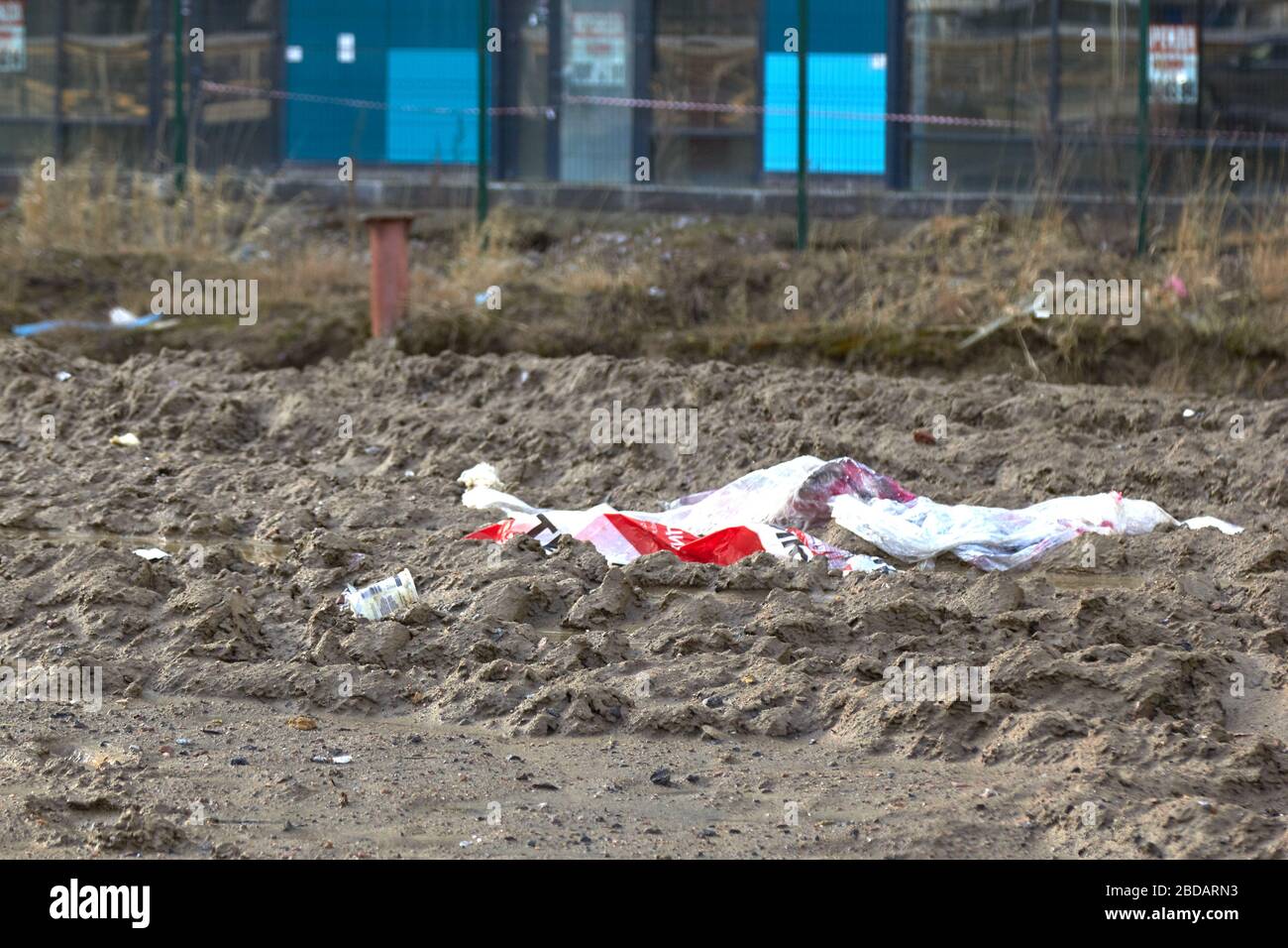 garbage is lying on the ground on the beach Stock Photo - Alamy