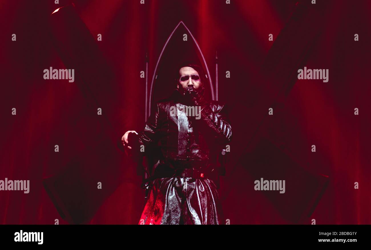 Marilyn manson singer hi-res stock photography and images - Alamy