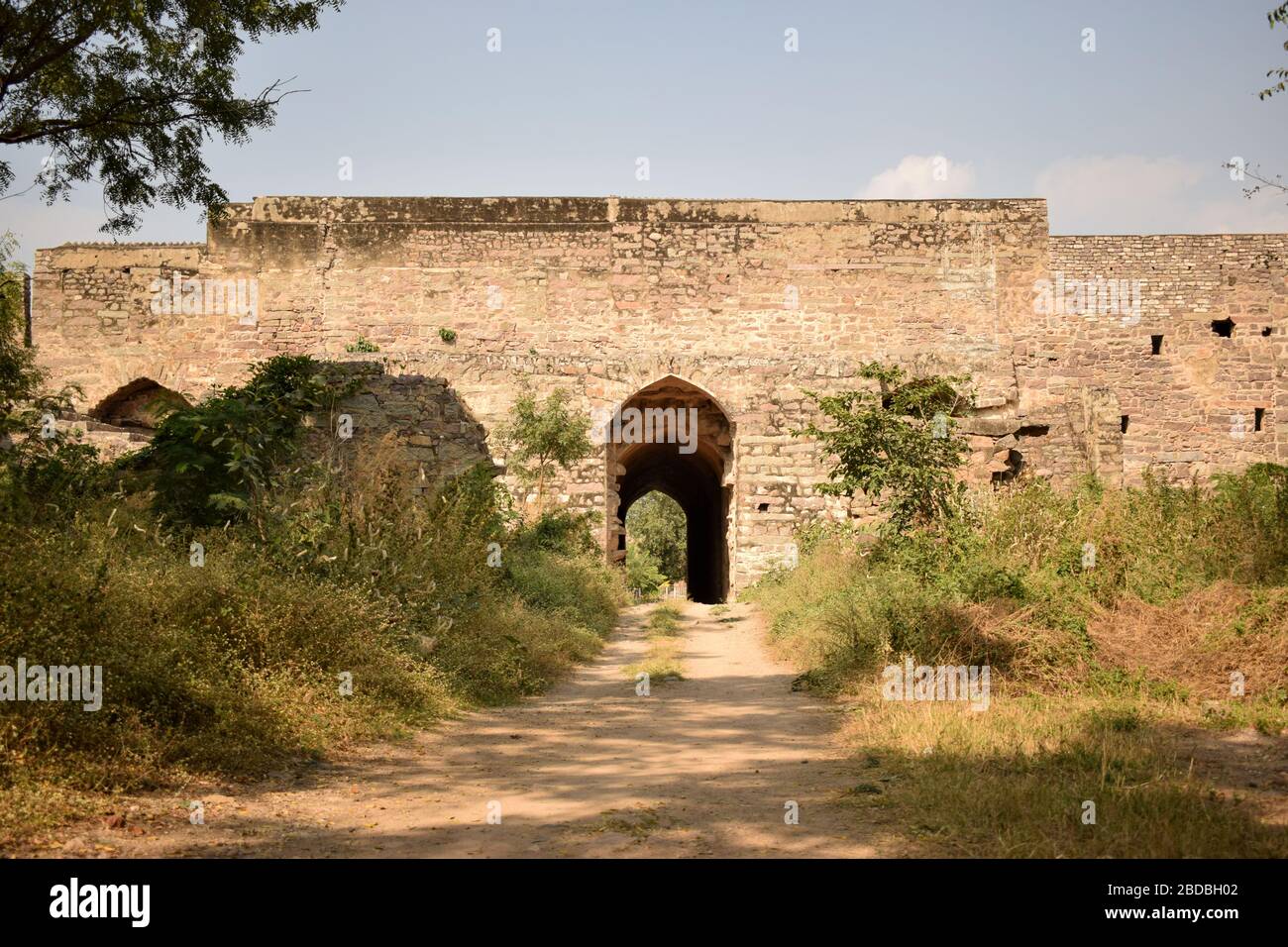 Ruined ralls hi-res stock photography and images - Alamy