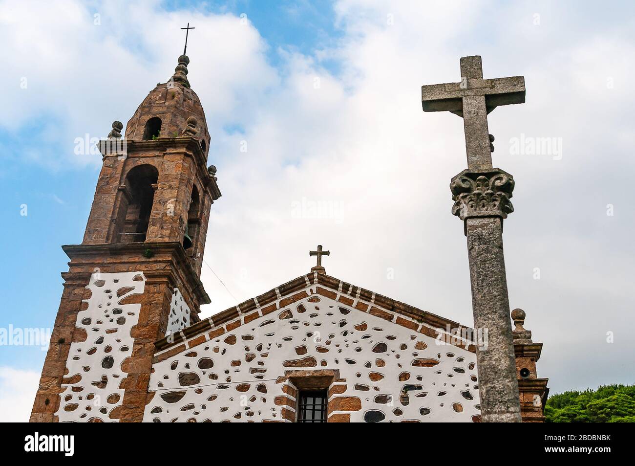Historic medieval granite cross hi-res stock photography and images - Alamy