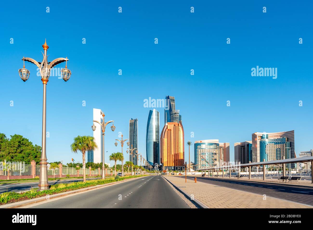 Most iconic landmarks in abu dhabi hi-res stock photography and images ...