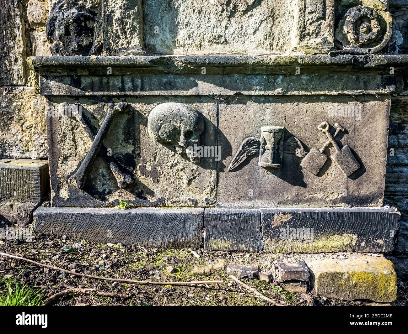 Symbols burial ground hi-res stock photography and images - Alamy