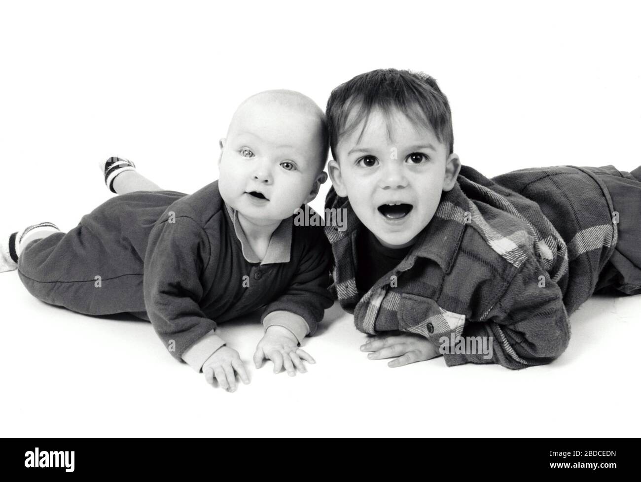 Family studio portrait 1990s hi-res stock photography and images - Alamy