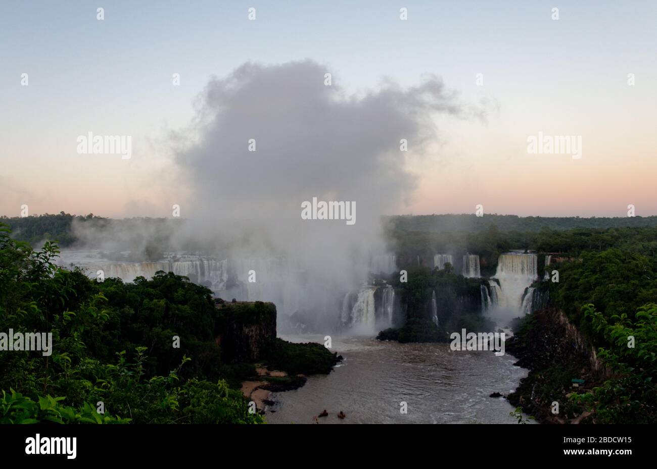 Mist rising from waterfall hi-res stock photography and images - Alamy