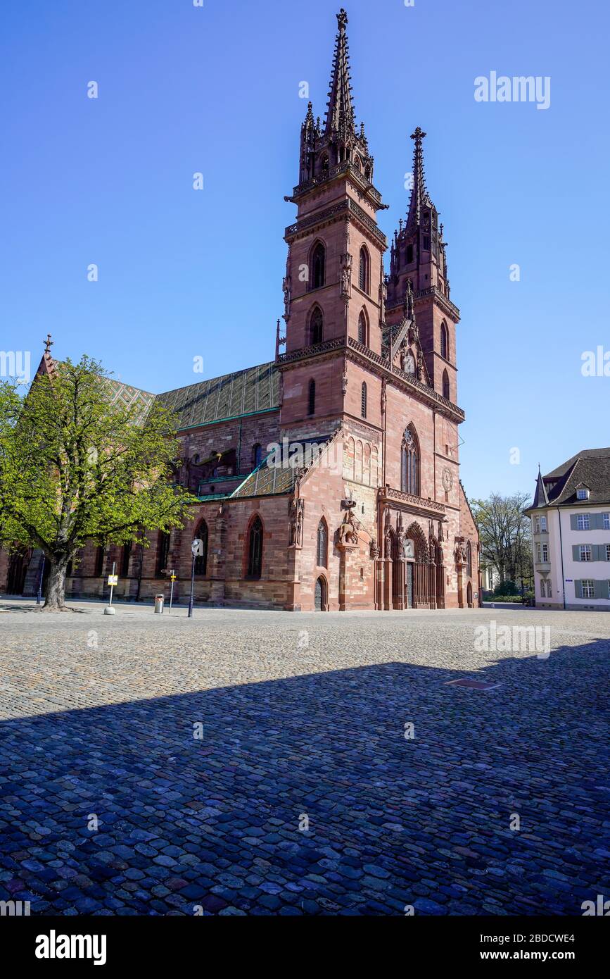 View on Basel Münster (cathedral), the famous landmark and tourist ...