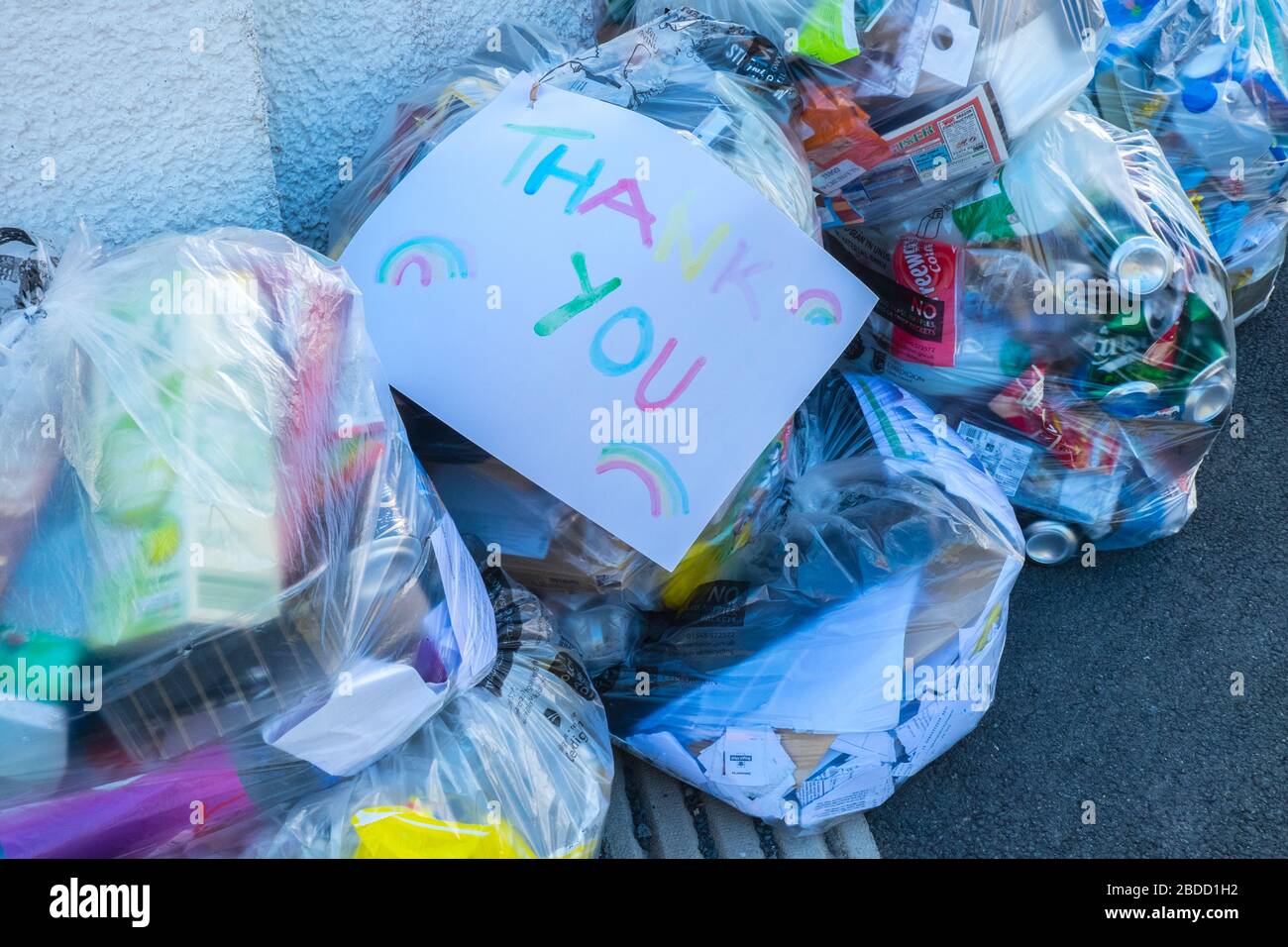 Ceredigion, UK. 08th Apr, 2020. Coronavirus.Thank You to Bin men ...