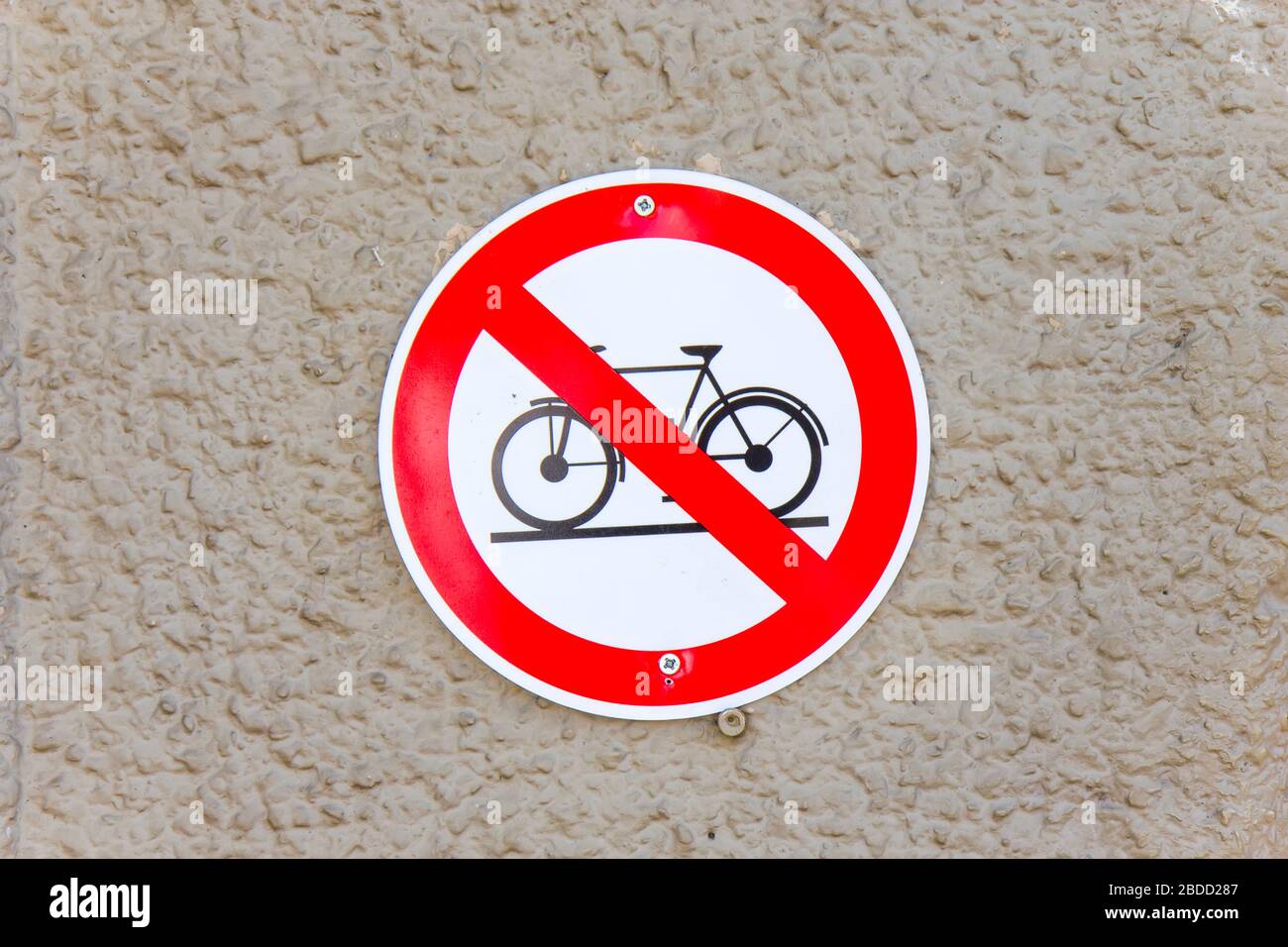 Traffic sign no parking cycle hi-res stock photography and images - Alamy