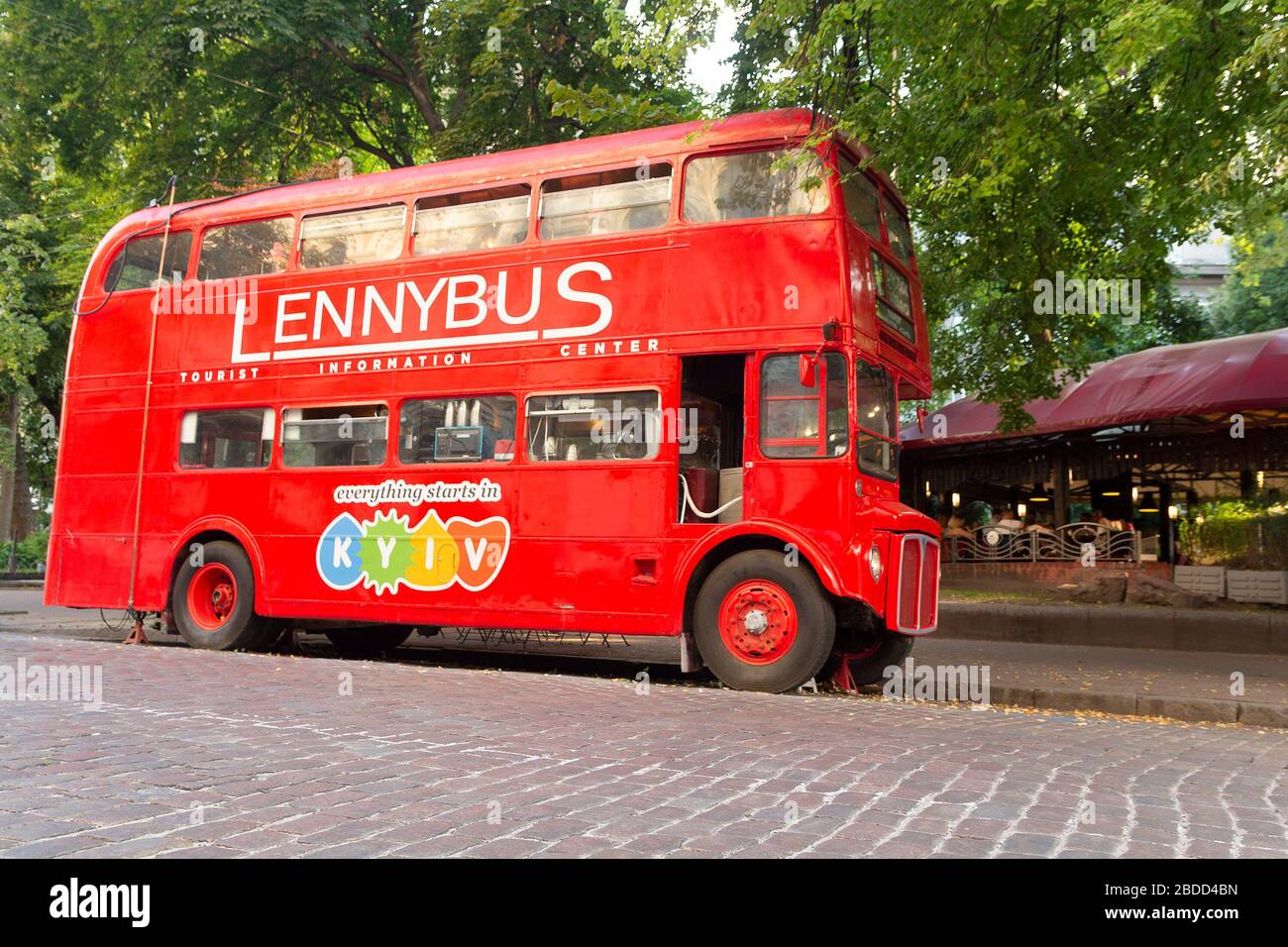 Double decker cafe hi-res stock photography and images - Alamy