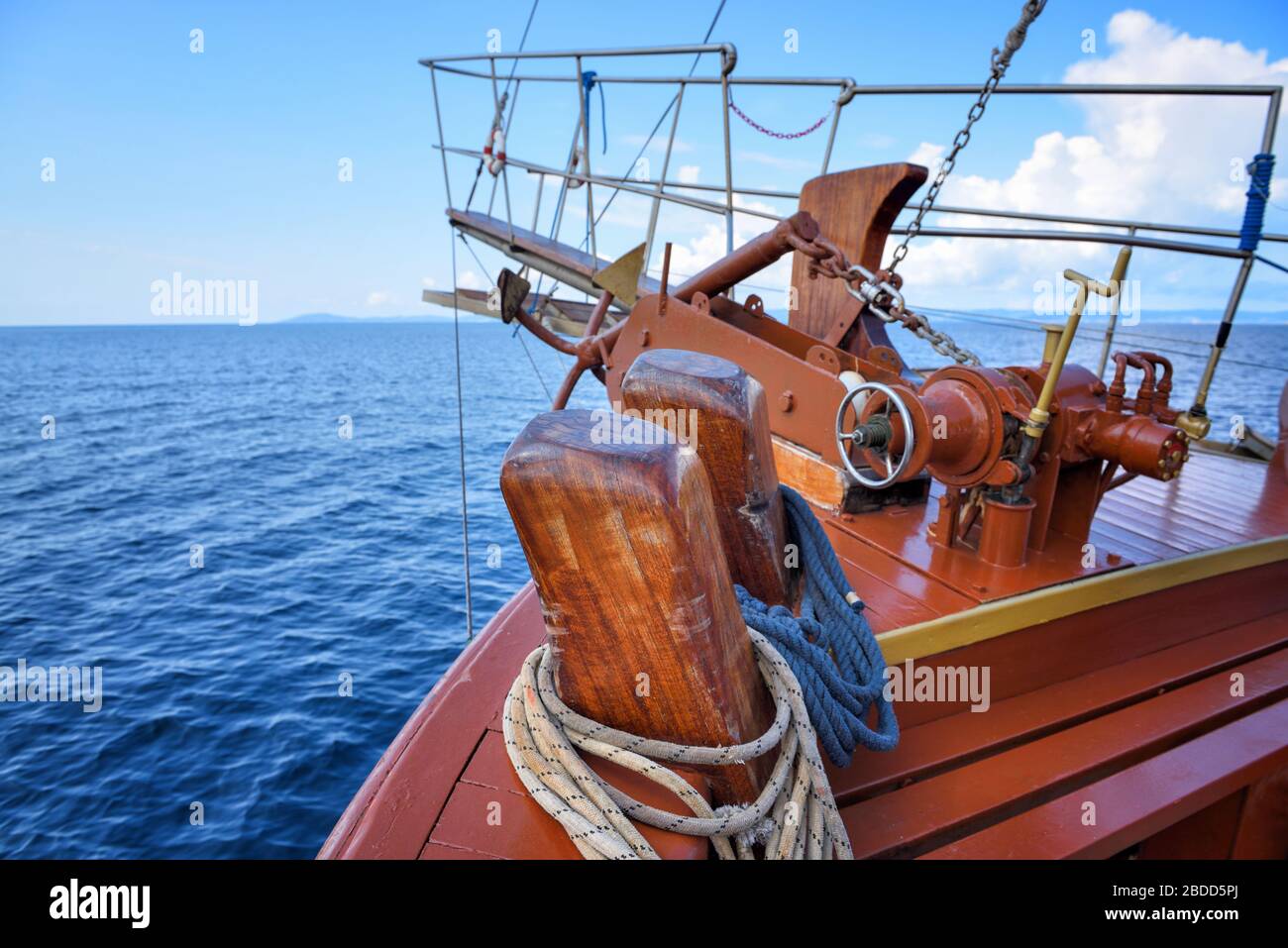 Anchor ropes hi-res stock photography and images - Alamy