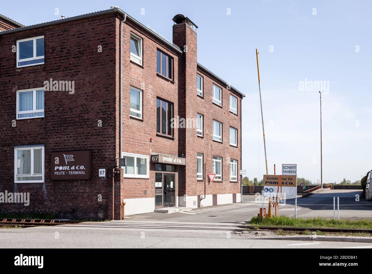 Halls forwarding hi-res stock photography and images - Alamy