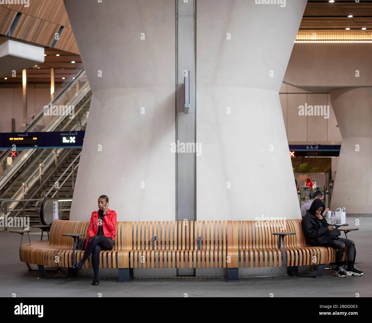 Concourse hall seating. London Bridge Station, London, United Kingdom ...