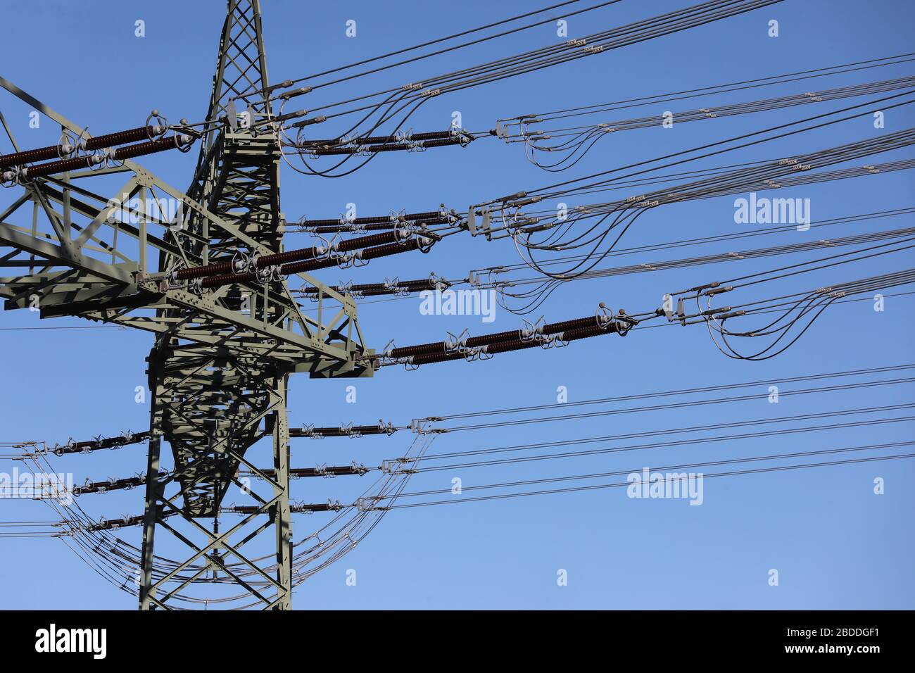 High voltage cable cut hi-res stock photography and images - Alamy