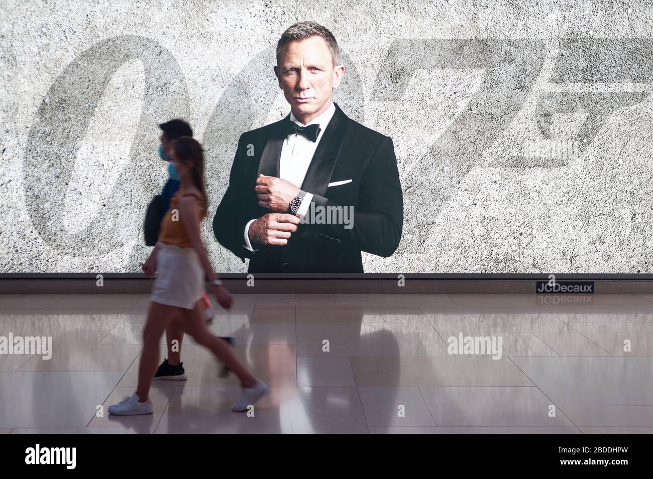 James bond advertising hi-res stock photography and images - Alamy