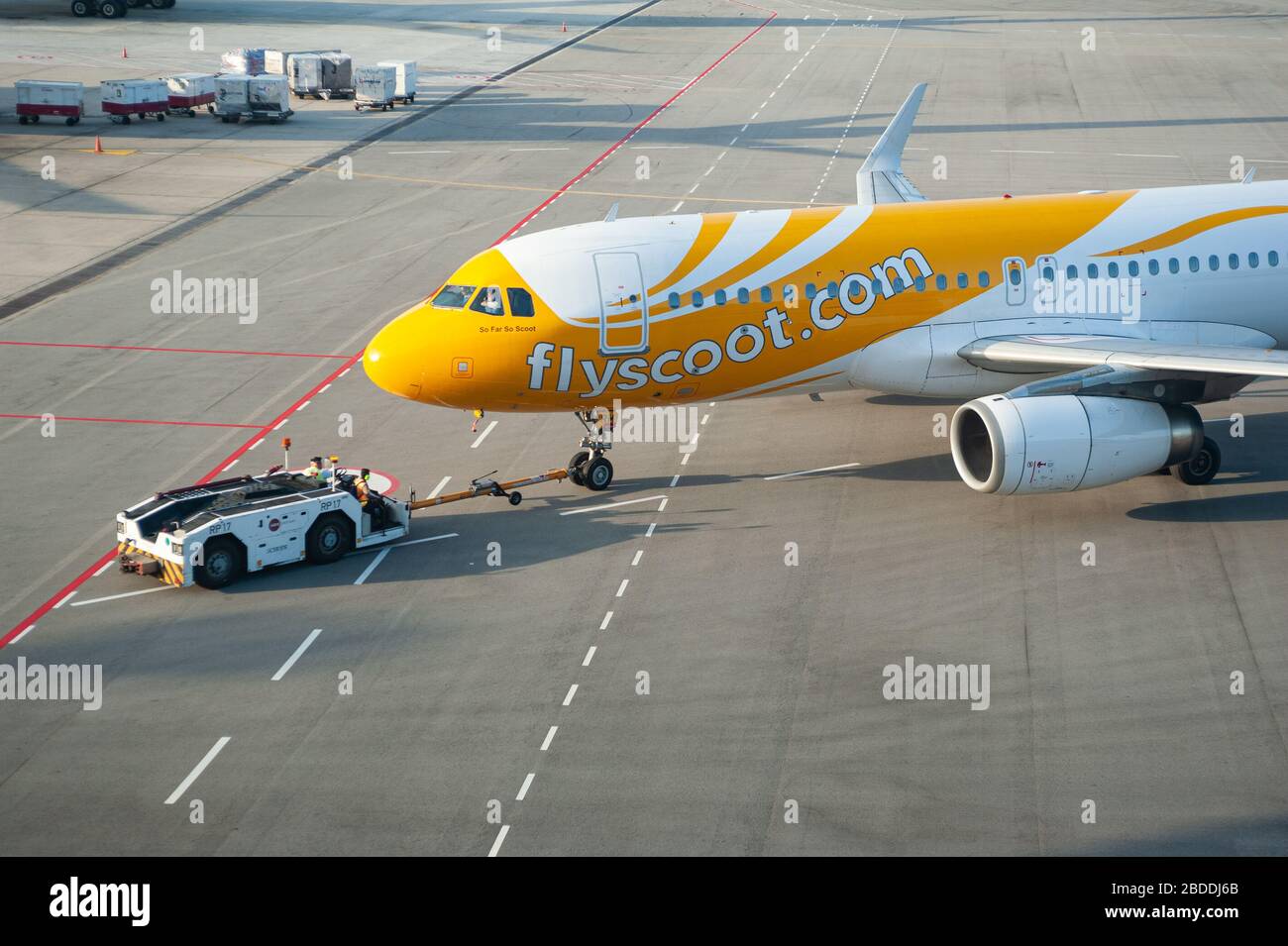 18.03.2020, Singapore, , Singapore - A Scoot Airlines Airbus A320 ...