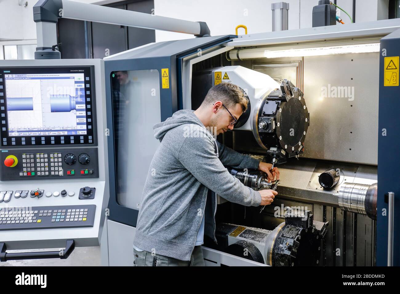 Cnc machine and 2020 hi-res stock photography and images - Alamy