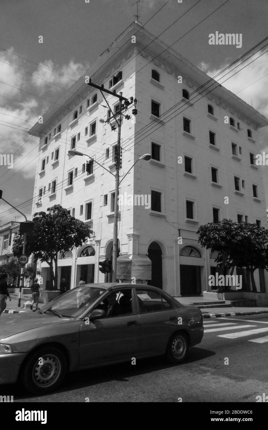 Edificio colonial en cuba hi-res stock photography and images - Alamy
