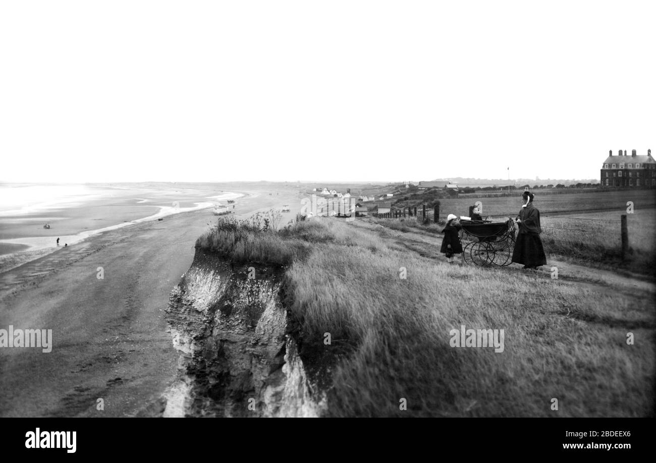 Old Hunstanton, the Cliffs 1907 Stock Photo - Alamy
