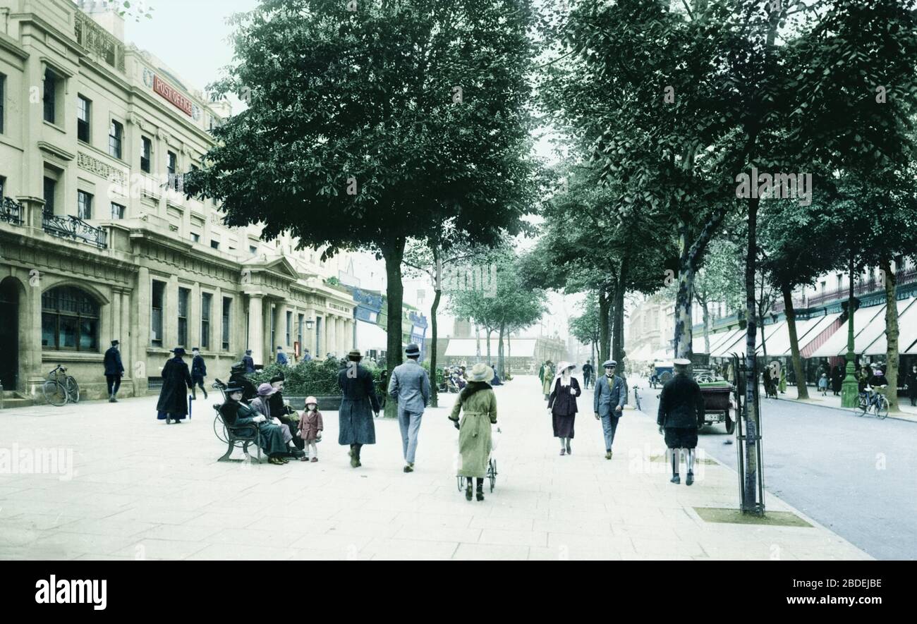 Cheltenham, Promenade 1923 Stock Photo - Alamy