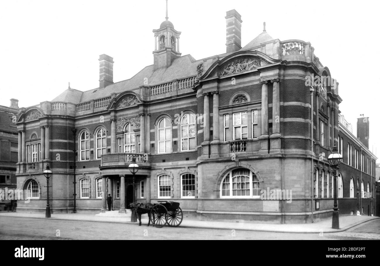 Battersea, Town Hall 1899 Stock Photo - Alamy