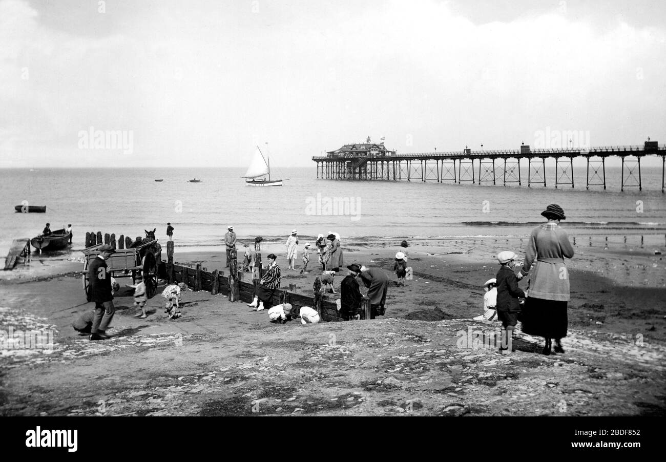 Hunstanton, the Pier 1921 Stock Photo - Alamy
