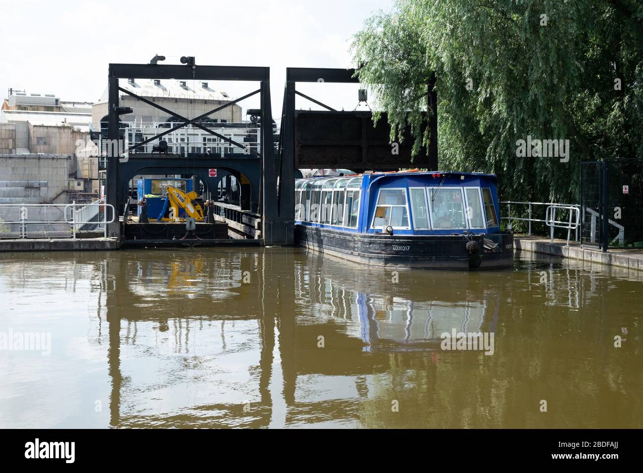 Pleasure barge leaving the Anderton Boat Lift; Northwich; Cheshire ...