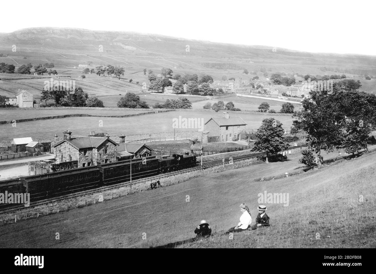 Askrigg, Railway Station 1911 Stock Photo - Alamy