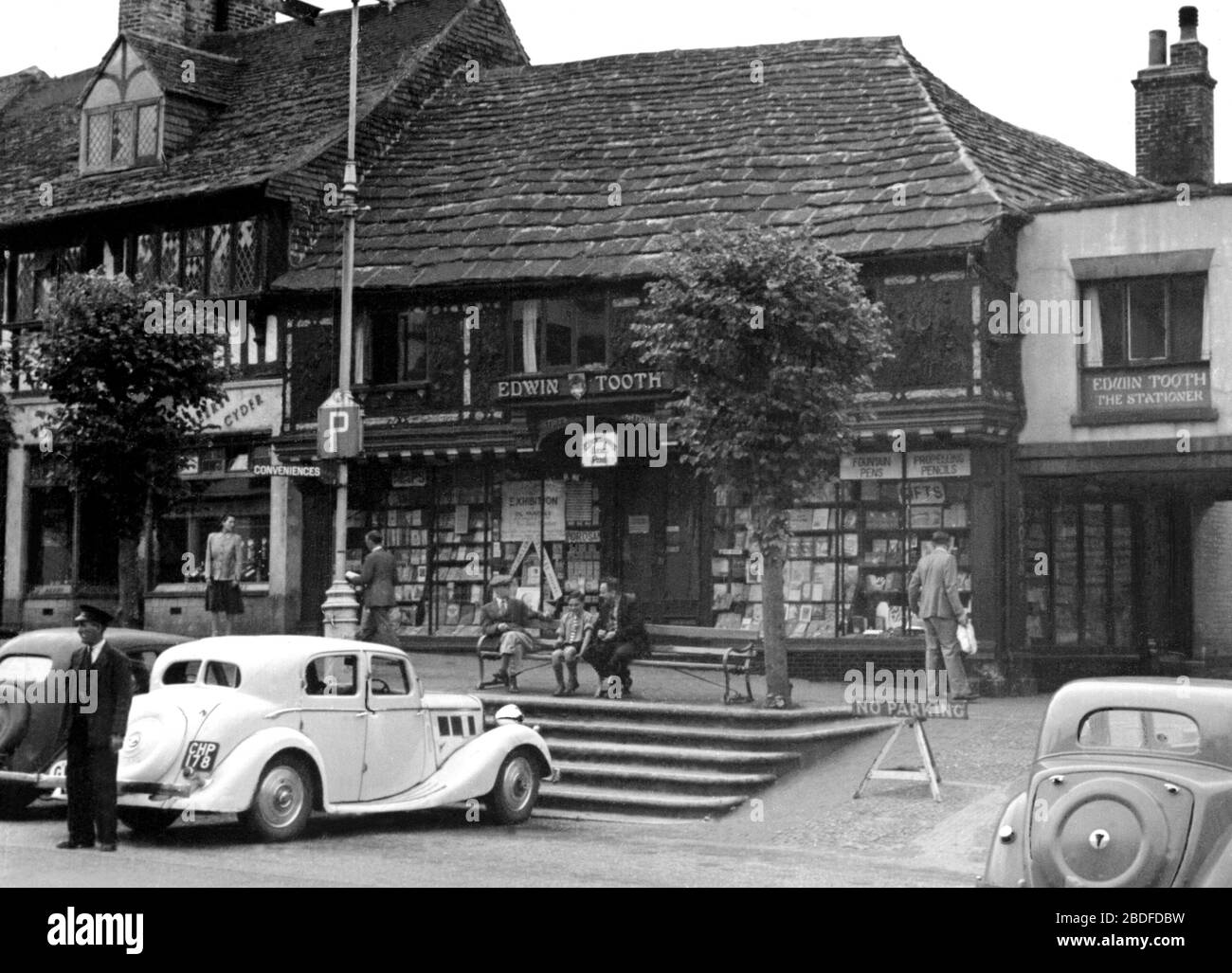 East Grinstead, High Street c1955 Stock Photo - Alamy