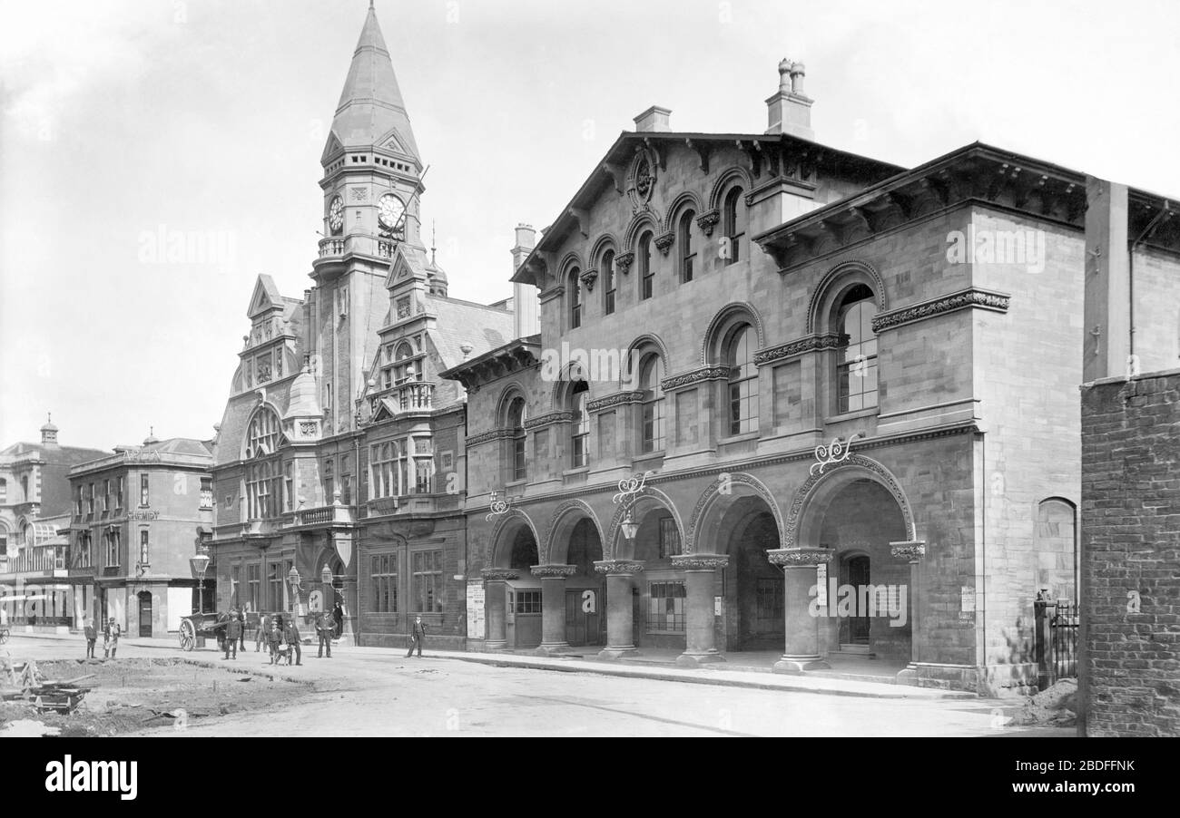 Trowbridge Town Hall High Resolution Stock Photography and Images - Alamy