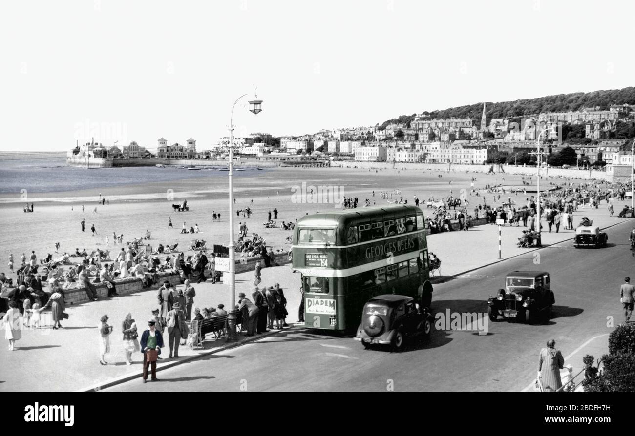 Weston-super-Mare, Central Promenade 1950 Stock Photo - Alamy