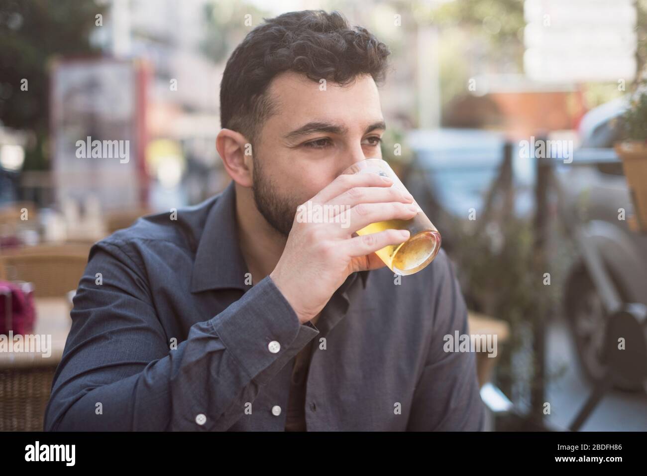 Man drinking bar hi-res stock photography and images - Alamy