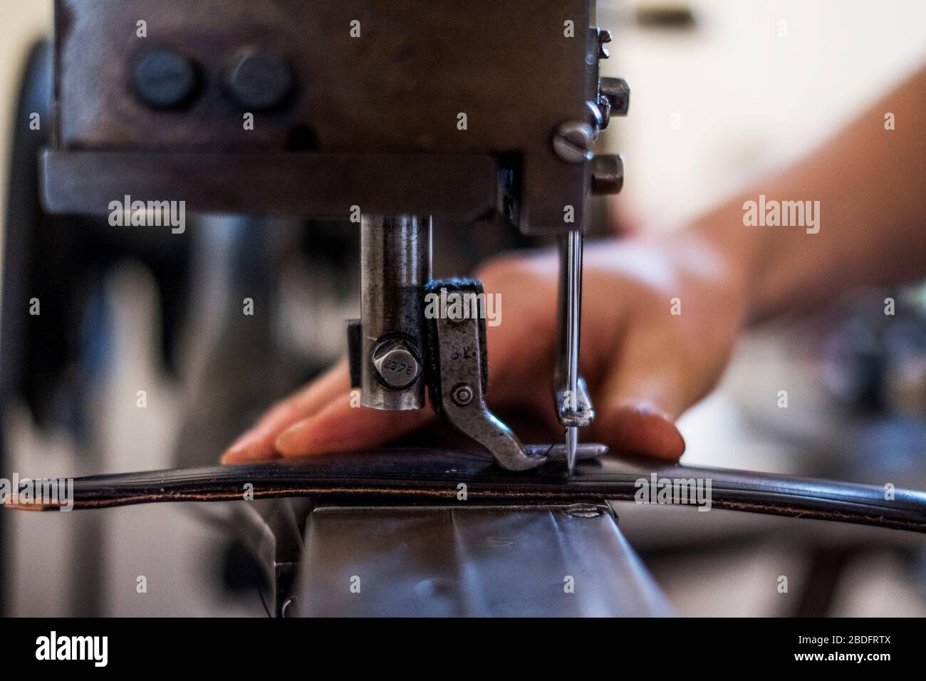 Person sewing hi-res stock photography and images - Alamy