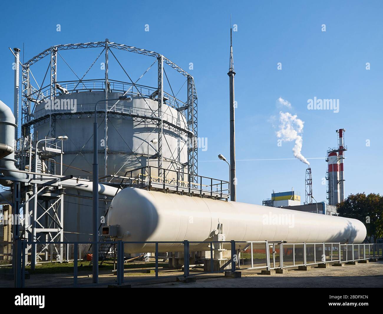 Oxygen Tank Stock Photos & Oxygen Tank Stock Images - Alamy