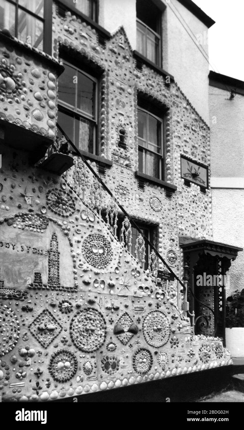 Polperro, Shell House c1955 Stock Photo - Alamy