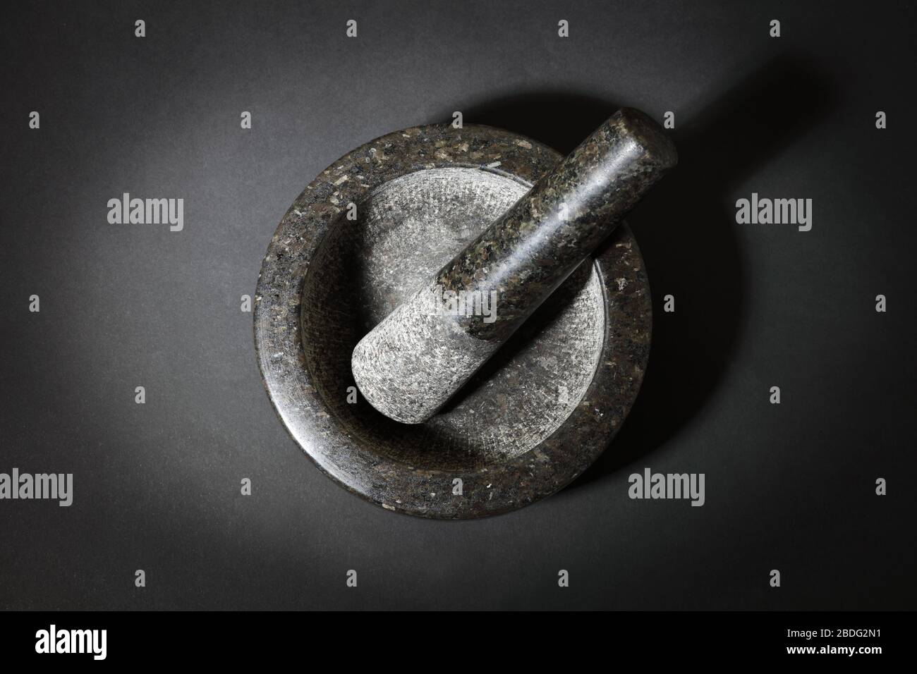 Mortar and pestle top view hi-res stock photography and images - Alamy