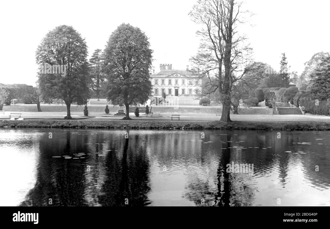 Melbourne, Hall from the Lake c1955 Stock Photo - Alamy