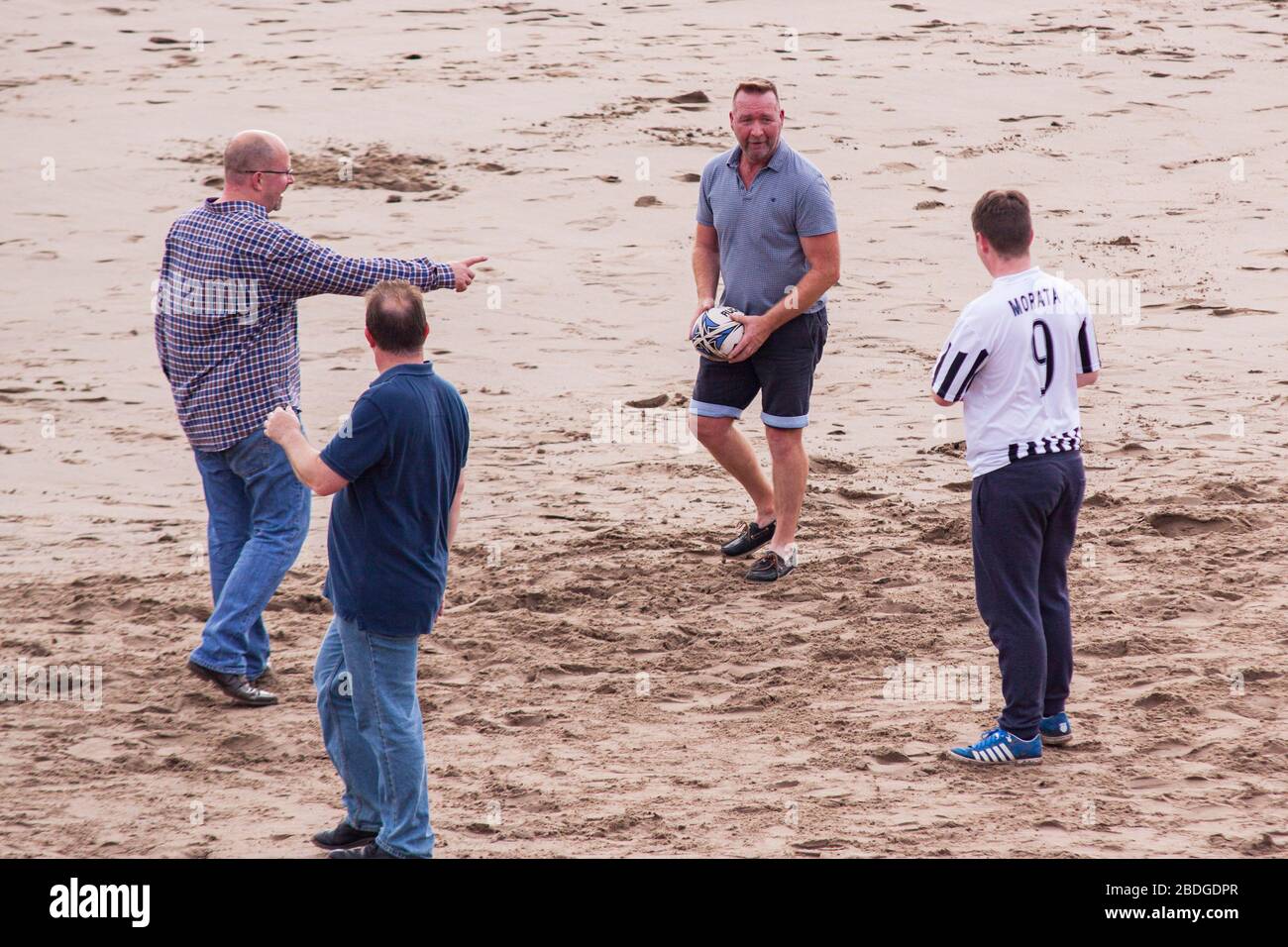 Beach rugby hi-res stock photography and images - Alamy