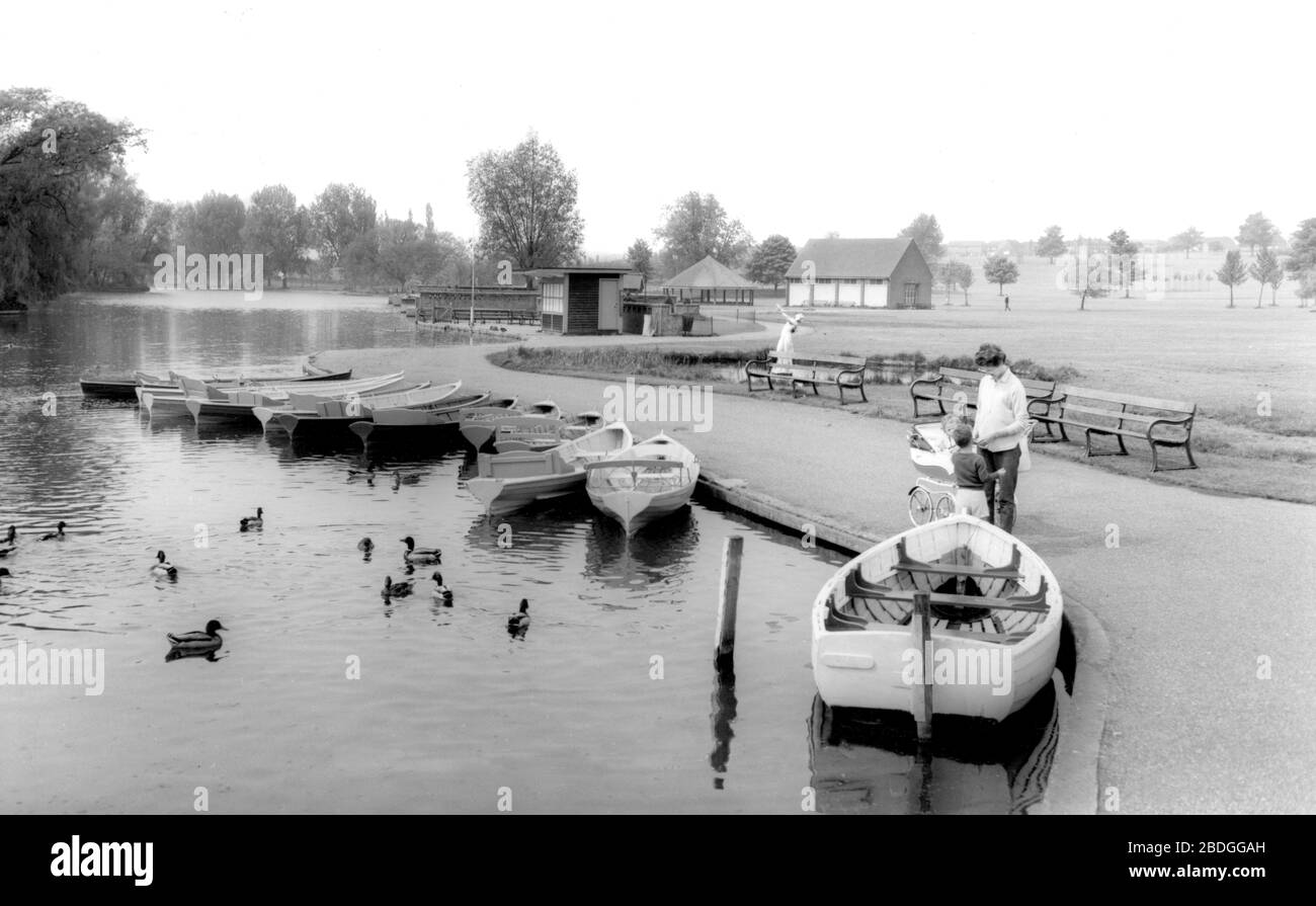 Kettering, the Lake, Wicksteed Park c1965 Stock Photo - Alamy