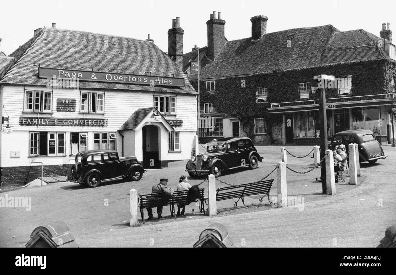 Goudhurst, the Vine Hotel 1950 Stock Photo - Alamy