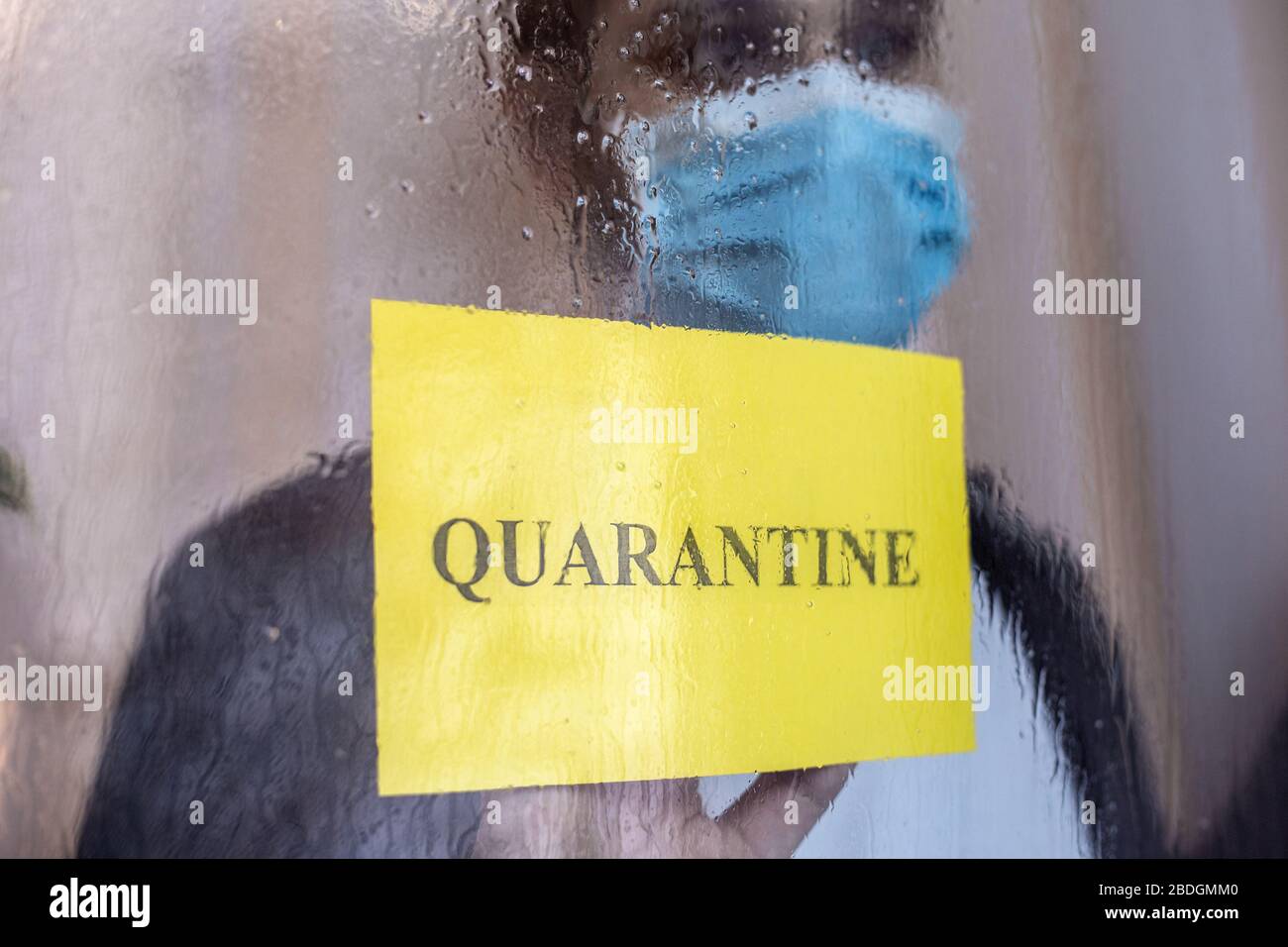 Isolation sign hospital hi-res stock photography and images - Alamy