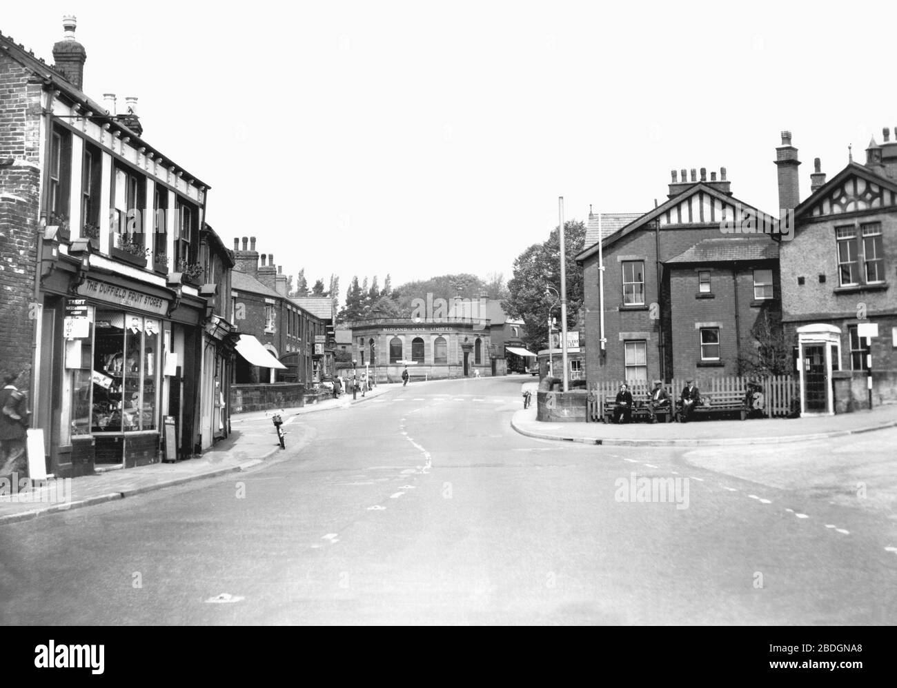 Duffield, Town Street c1950 Stock Photo - Alamy