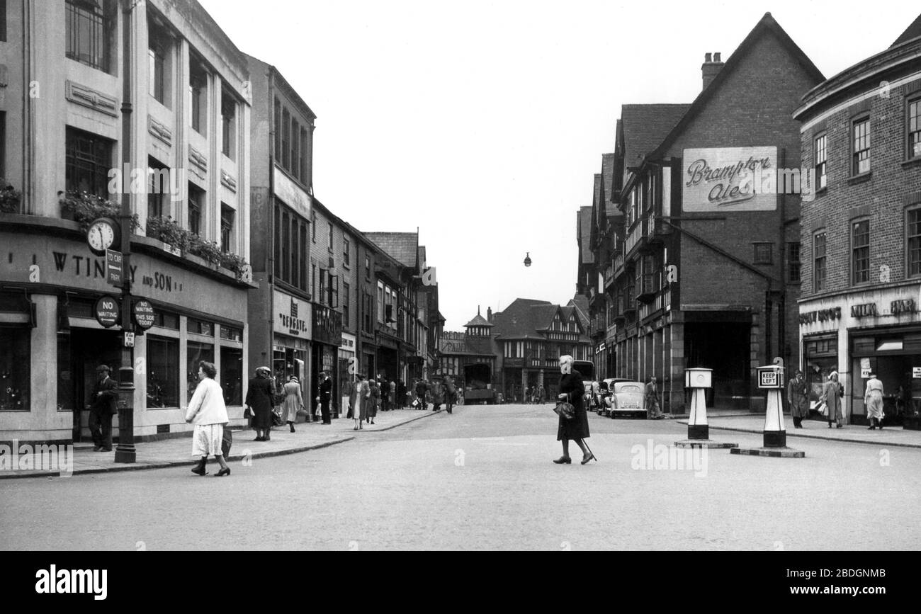 Chesterfield, Knifesmithgate 1952 Stock Photo - Alamy