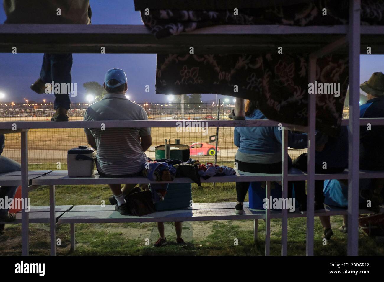 Dirt oval hi-res stock photography and images - Alamy