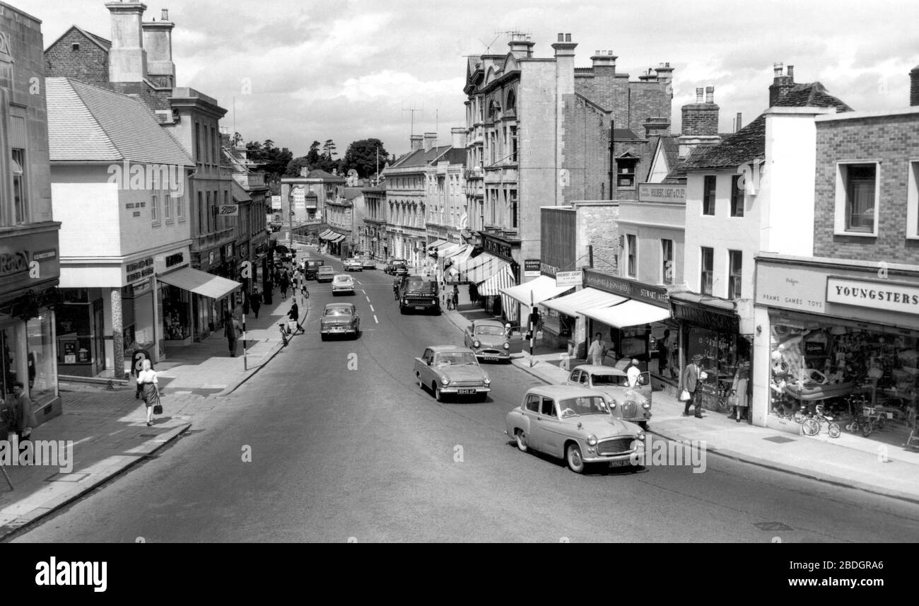 Chippenham, High Street c1960 Stock Photo - Alamy