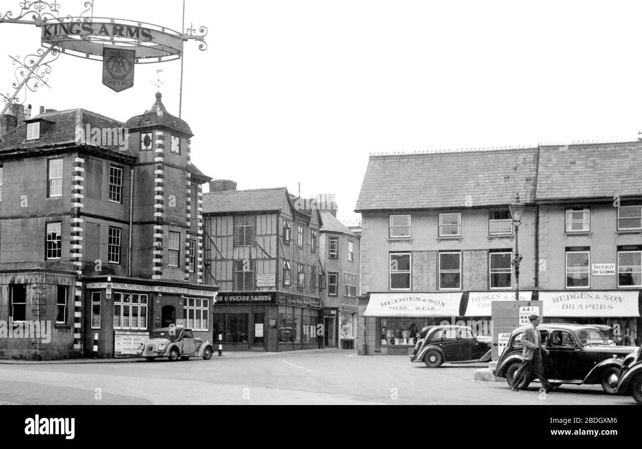 Bicester, Old Houses, Market Hill c1950 Stock Photo - Alamy