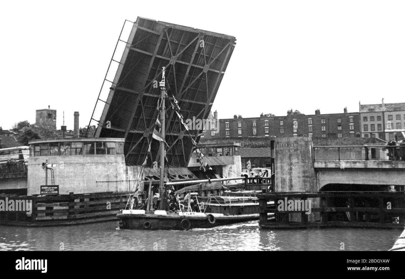 Bristol, the New Bascule Bridge c1950 Stock Photo - Alamy